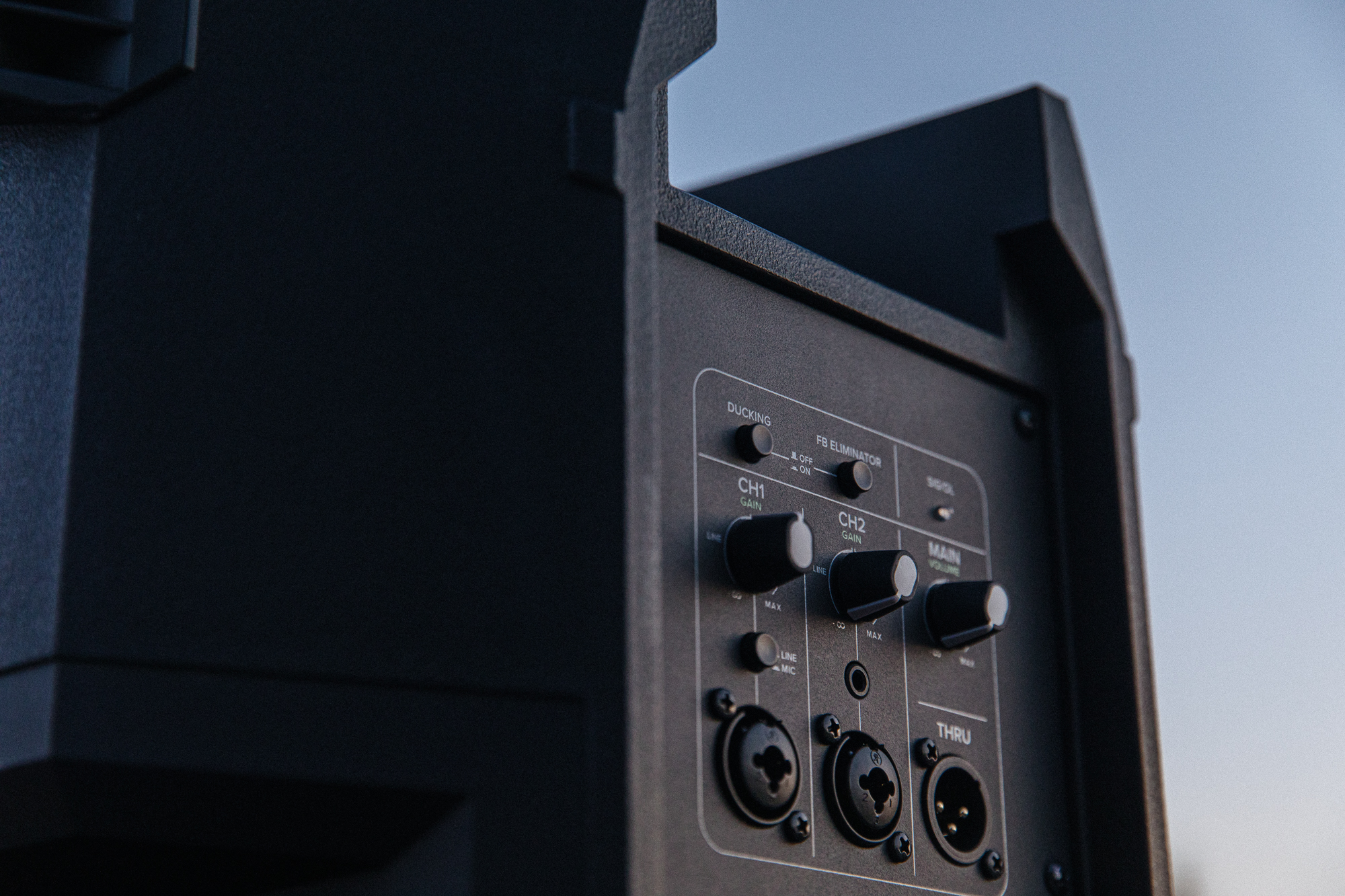 Thump210XT | Thump Series | Loudspeakers | MACKIE