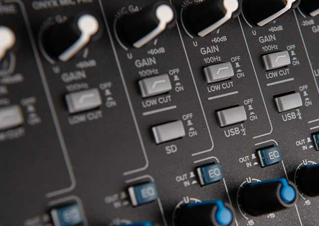 Onyx16 16-Channel Premium Analog USB Mixer | MACKIE
