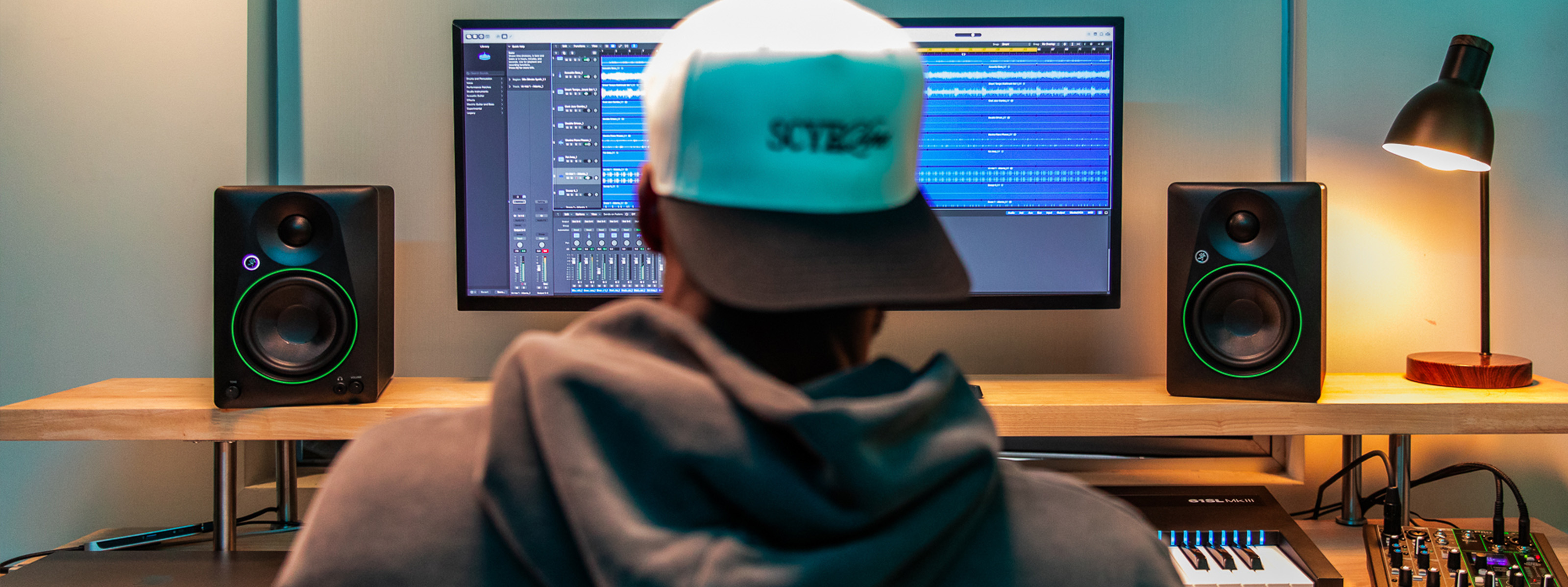 CR3.5 | CR Series (Gen 3) | Desktop Speakers / Home Audio | MACKIE