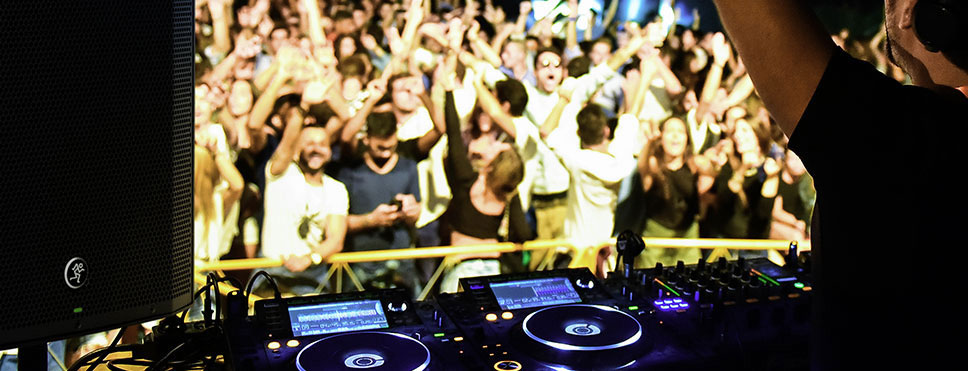 Mackie CR-X Series Desktop Speakers | MACKIE