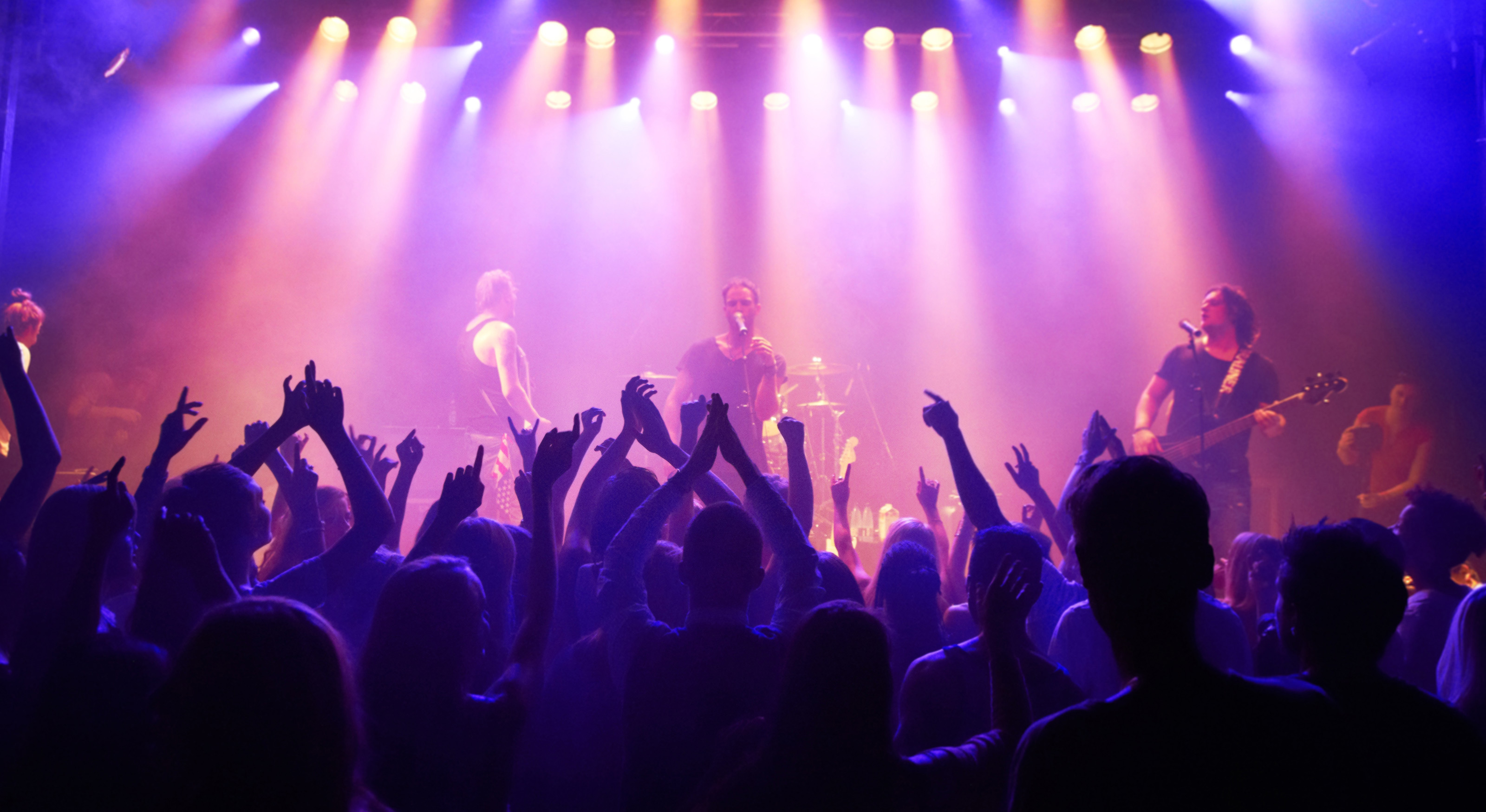 Live Sound / Clubs / Bars | MACKIE