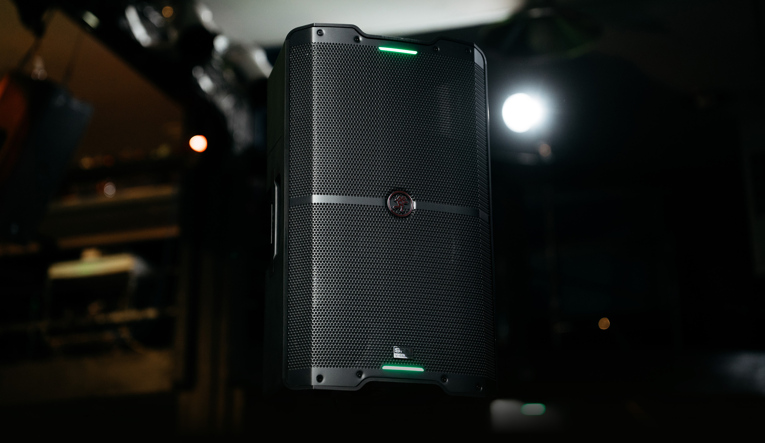 SRM212 V-Class 12” Powered Loudspeaker - MACKIE | MACKIE